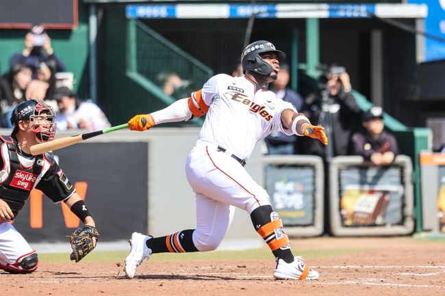 "홈런 허용했지만…페라자가 잘 쳤다" KBO 최고 제구 고영표, ABS 날개까지 달았다 - 머니투데이