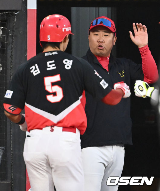 '또 이겼다' 5연승 KIA, 2위 LG에 6.5G 1위 질주…7월 13G 11승, 이범호 감독 "선수들 덕분, 모두에게 고맙다" - 머니투데이