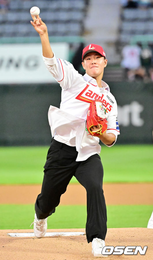 SSG, 日 가고시마에서 31일간 유망주 캠프 진행…‘1R 포수’ 이율예 등 신인 4명 참가 - 머니투데이