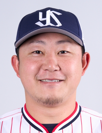 1군 수비코치 교체, NPB 수비전문가까지 초빙...챔프 KIA 최다실책 불명예 씻는다 - 머니투데이