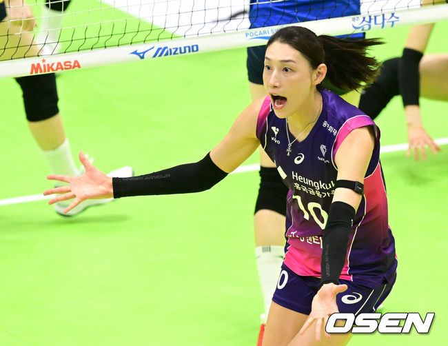 1R 전승 노리는 흥국생명 vs 지난 시즌 1R 맞대결 기억하는 정관장 - 머니투데이