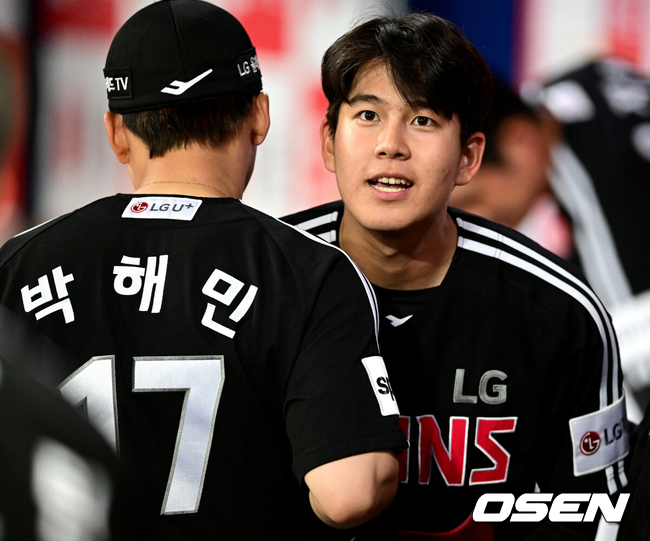 "22살 150km 선발 쉽게 구할 수 없다" KIA가 1차 강효종 품은 이유, 2년 후 응답할까 [오!쎈 오키나와] - 머니투데이