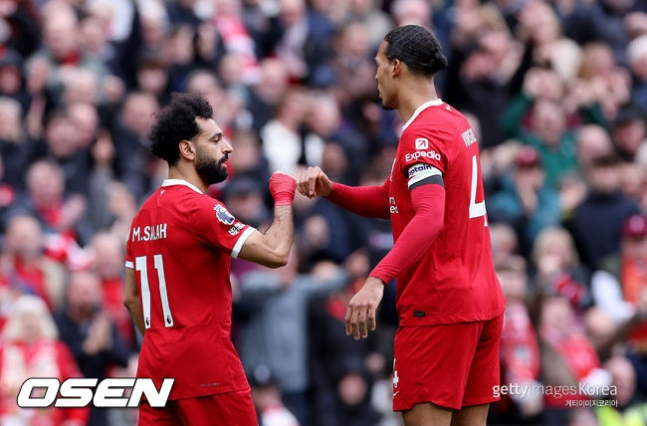 SON 자존심 '팍' 상한다... 토트넘과 다른 리버풀, 살라와 2년 연장 가닥→'에이스 대우' 제대로!! - 머니투데이