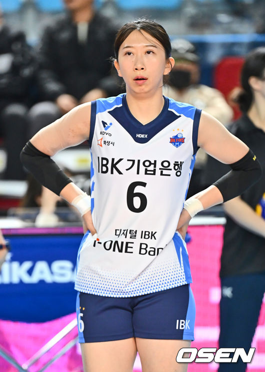 패패패패 IBK 어쩌나, 갈 길 바쁜데 천신통마저 부상 결장…“아킬레스건 안 좋아, 부상 길어질 수도” [오!쎈 인천] - 머니투데이