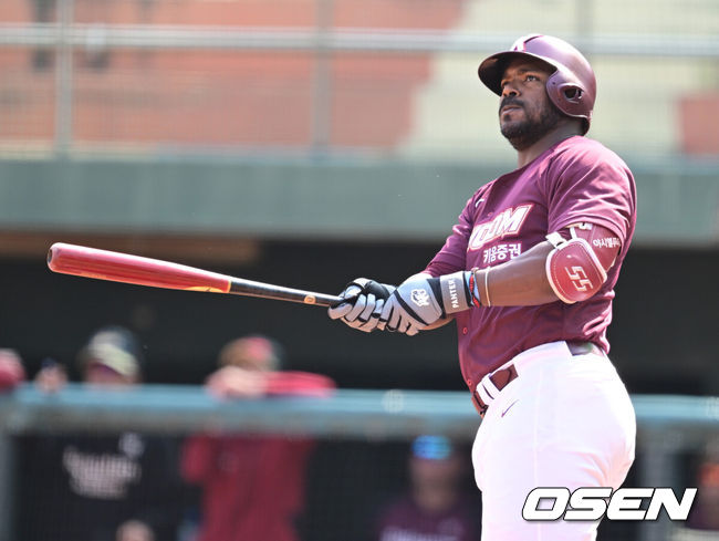 “내 몸은 신이 내려준 몸, 검은 천사라 불러달라” 푸이그, 연습경기 2G 연속 안타 폭발…AGAIN 2022 자신감 - 머니투데이