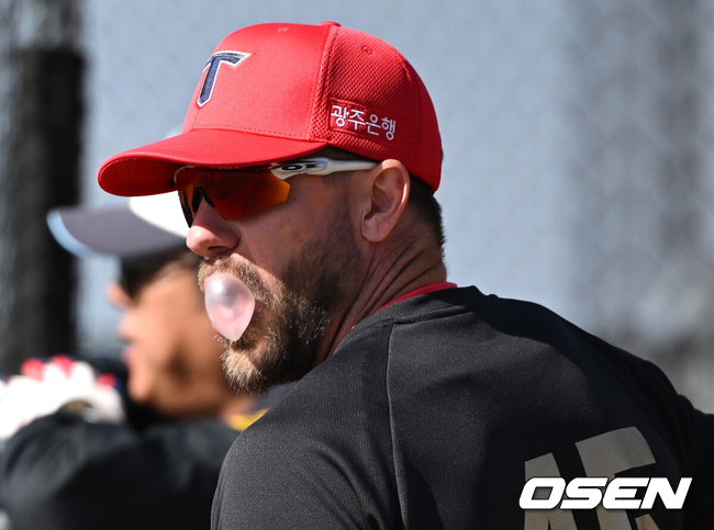 ML 88홈런男 LG 상대로 베일 벗는다...5선발 경쟁 도현+동하+태형, 2이닝씩 출격 [오!쎈 오키나와] - 머니투데이