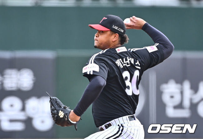 '에르난데스 149km 비자책 역투+6회 7득점 빅이닝' LG 드디어 이겼다...롯데 3실책 첫 패 [부산 리뷰] - 머니투데이