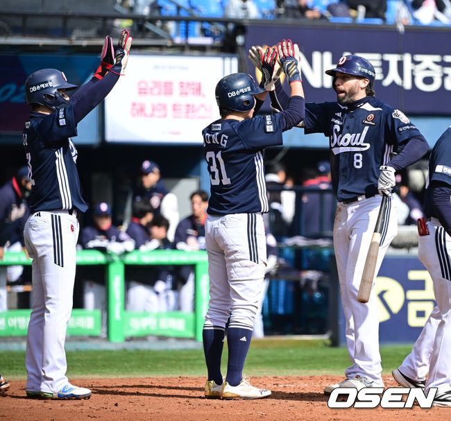 드디어 터졌다! ML 45홈런 특급, 12G만에 마수걸이포 폭발…두산, LG에 7-0 리드 ‘패패패패 끝 보인다’ [오!쎈 잠실] - 머니투데이