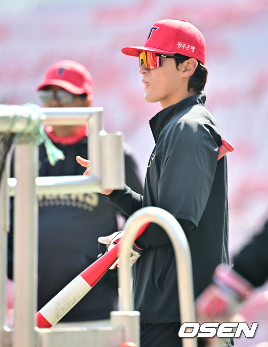 "그라운드에 물기가 있어서" 김도영, 첫 실전 DH 2차전으로 급변경 '부상대비' [오!쎈 함평] - 머니투데이