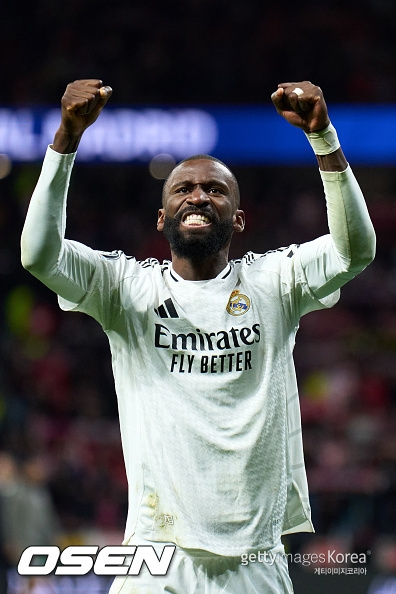 눈 뒤집힌 채 심판에 '아이스팩 투척'... 뤼디거, 결국 6G 출전 정지→어차피 부상으로 시즌OUT - 머니투데이