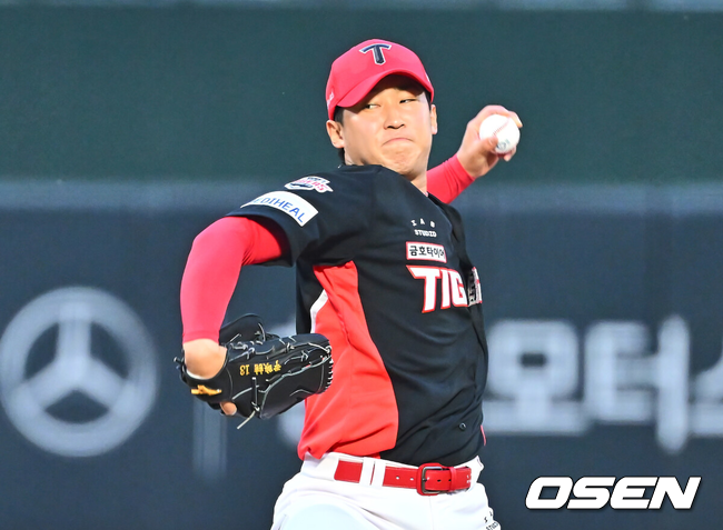 황동하 교통사고 전반기 아웃 악재...ERA 15.88 눈물의 윤영철 다시 일어나야 한다 - 머니투데이