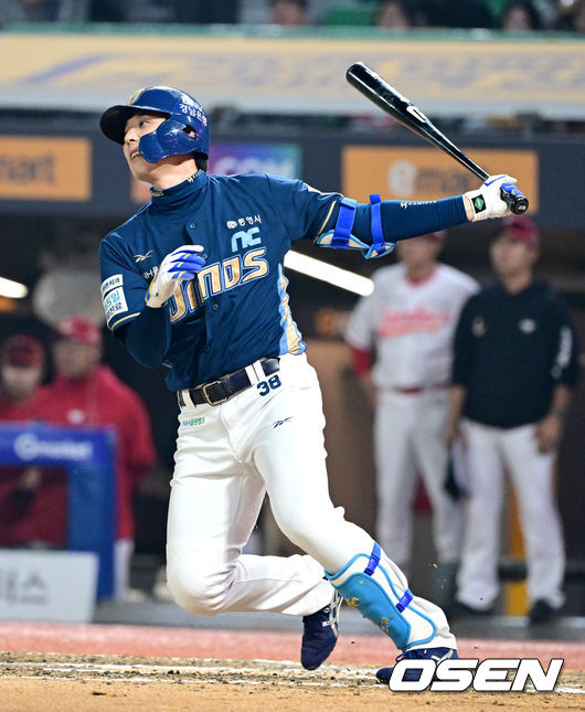 SSG, NC 외야수 김성욱 전격 영입...4R 신인 지명권+5000만원 트레이드 [오피셜] - 머니투데이