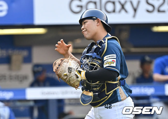 국대 포수가 아프다, "쫄지 않는" 4번째 포수가 기적을 책임진다…댄스 아닌 야구로 '씬스틸러' 도전 [WC] - 머니투데이