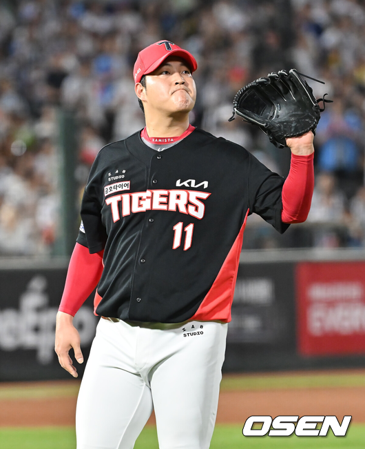 ERA 3.94 우승 필승맨은 52억 받고 떠났는데...'28홀드' 이적생 FA 가치는 얼마일까 - 머니투데이