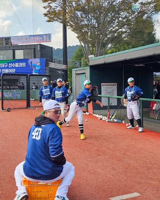"나처럼 후회하는 선수가 되지 말길…" 19년 전 김태균은 몰랐다, KS행 한화 후배들에게 전하는 당부 - 머니투데이