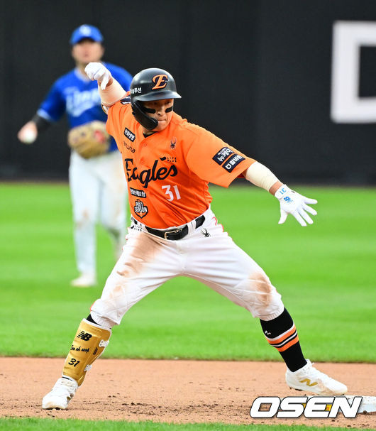 ‘어서 와, KS는 처음이지’ 2169경기 2618안타 손아섭의 첫 KS...“톱밥 나올라, 방망이 힘 빼라” 임찬규의 넉살 - 머니투데이