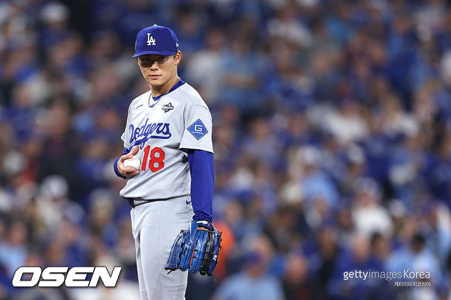 ‘위기의 다저스 구했다!’ 야마모토, 9이닝 8K 1실점 완투승…아시아 최초 WS 완투승 PS 2G 연속 완투승 [WS2 리뷰] - 머니투데이