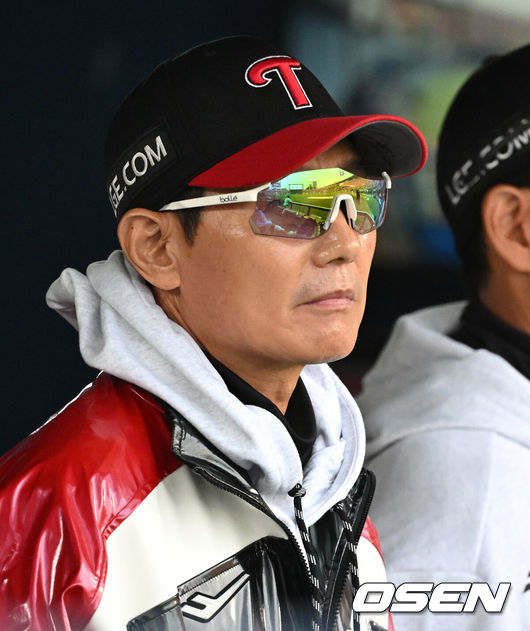 ‘이럴 수가’ LG 초비상, 1차전 이겼는데 비보 날아들었다. 치리노스 부상→임찬규 2차전 출격 “잠실은 임찬규도 좋은 카드” [KS1] - 머니투데이