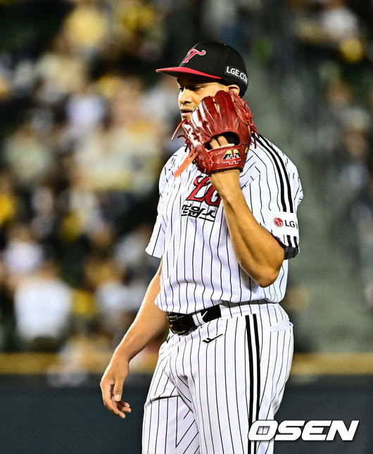 ‘이럴 수가’ LG 초비상, 1차전 이겼는데 비보 날아들었다. 치리노스 부상→임찬규 2차전 출격 “잠실은 임찬규도 좋은 카드” [KS1] - 머니투데이