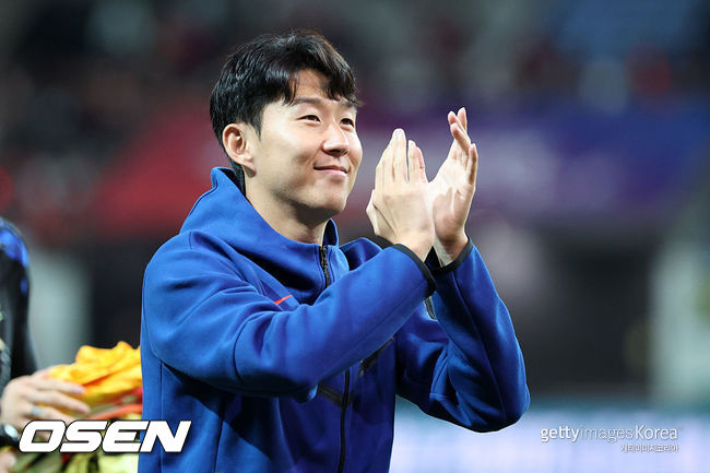 ‘82일 만의 역사’ 손흥민, 메시 넘고 MLS 올해의 골 수상... 프리킥 한 방으로 새 역사 - 머니투데이