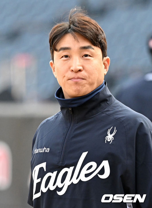 ‘2G 연속 안타’ 손아섭, 리드오프 복귀 “(문)현빈이·(노)시환이 든든하고 대견해, 이제 내 역할이 중요” [KS3] - 머니투데이