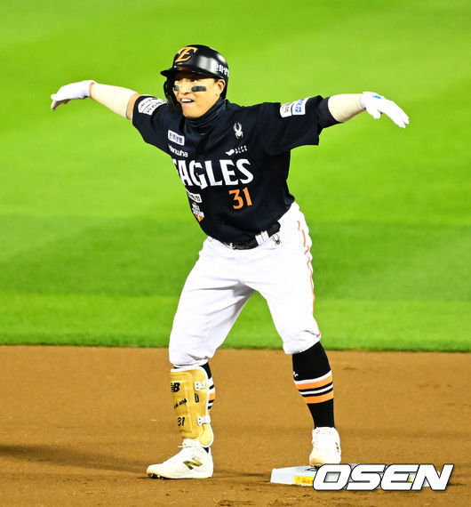 ‘2G 연속 안타’ 손아섭, 리드오프 복귀 “(문)현빈이·(노)시환이 든든하고 대견해, 이제 내 역할이 중요” [KS3] - 머니투데이