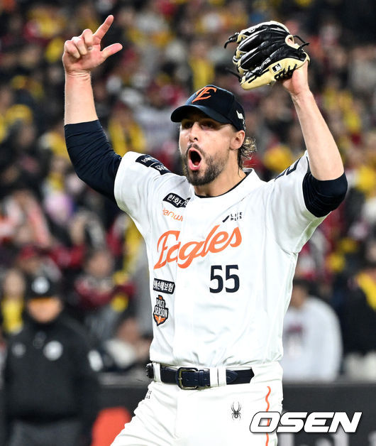 ‘또 무너진 김서현’ LG, 9회 6득점 대역전승→3승 1패 승기 잡았다…한화, 와이스 역투에도 충격의 역전패 [KS4 리뷰] - 머니투데이