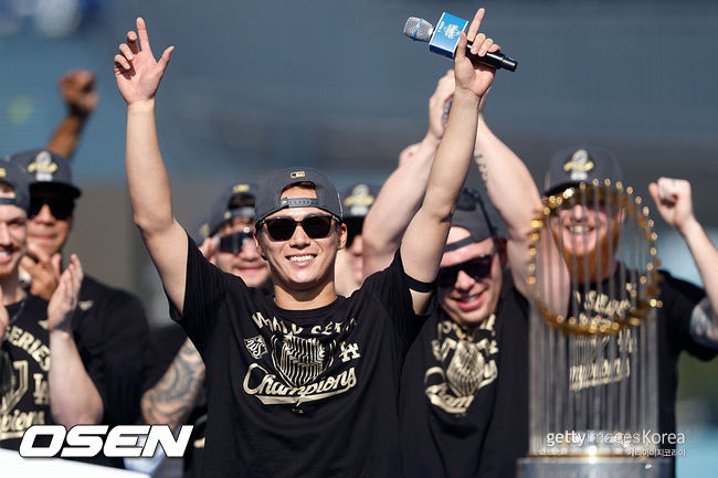 '4651억 투자할 만했네' NPB 5관왕 사와무라상 MVP→WS MVP…MLB 사이영상까지 바라본다 - 머니투데이