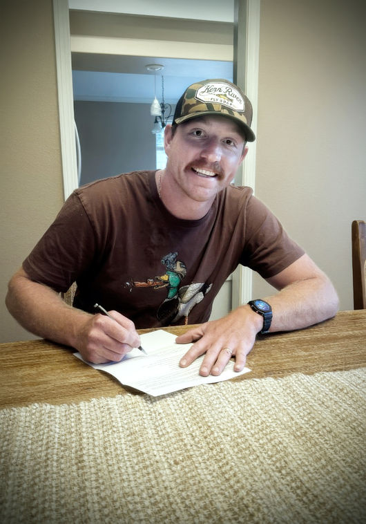 '111구 혹사 논란' 로버츠가 방치했던 투수, 우승반지 들고 KT로 오다니…'평균 151km' 강철매직 만족시킬까 - 머니투데이