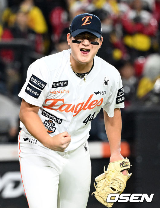 '33세이브→ERA 27.00' 확 무너진 안경 소방수, 학구파 코치가 내놓은 부진 원인은 - 머니투데이