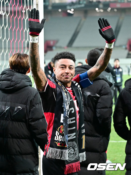 '눈물 펑펑' 린가드, 한국 찍고 PL 리턴? 웨스트햄과 협상 중..."의심할 여지 없이 큰 화제 만드는 복귀 될 것" - 머니투데이