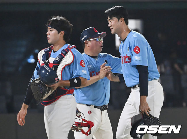 "구위는 ML급" 투수 4관왕도 인정, 안경 에이스 "더 잘하지 않을까"…160km 파이어볼러 대반전, 아직 끝나지 않았다 - 머니투데이