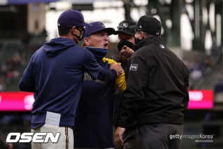 "끔찍한 판정" 심판 저격한 감독, MLB도 오심으로 난리…김하성도 피해 - 머니투데이