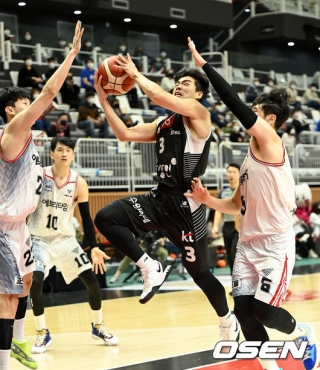 '김현민 더블더블' KT, KGC 완파 2연승 '2위'.. SK가 1R 선두 - 머니투데이