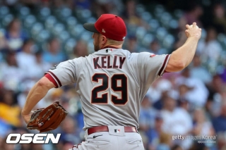 KBO 역수출 5년차, 35세 시즌에 154km까지 던지는 다승 1위…AZ 507억 투자 역대급 성공 - 머니투데이
