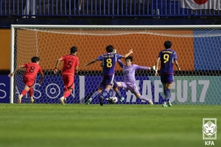 ‘황당한 퇴장 지적+한국 PK 상황은 나 몰라라’ 불운의 변성환호, 제대로 싸워보지도 못했다…U17 아시안컵 일본에 패해 준우승 - 머니투데이