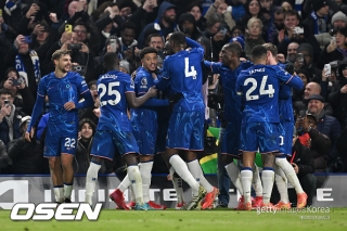 '황희찬 끝내 결장+충격 강등 현실로?' 울버햄튼, EPL 3연패 수렁... 첼시에 1-3 패배 - 머니투데이