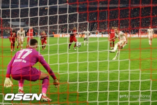 '김민재 89분+케인 멀티골' 바이에른, '무키엘레 퇴장' 레버쿠젠 3-0 제압...UCL 8강 진출 '청신호' - 머니투데이