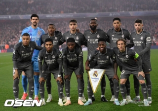 [공식발표] '레알 상대 프리킥 두 방' 라이스, 3-0 승리의 주인공..."폭발적인 경기력" POTM 선정 - 머니투데이