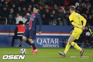 흐비차 잃은 나폴리, 대체자로 이강인 강력히 원한다..."PSG가 이적 허용, 결정 기다린다" - 머니투데이