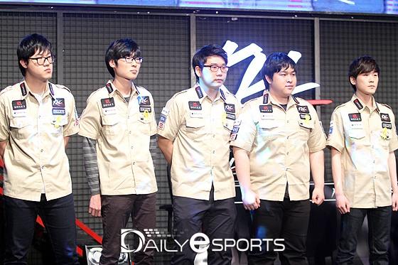 [KDL S2] 겟아우츠, 제우스 활약으로 다곤 파이브 압살! - 머니투데이