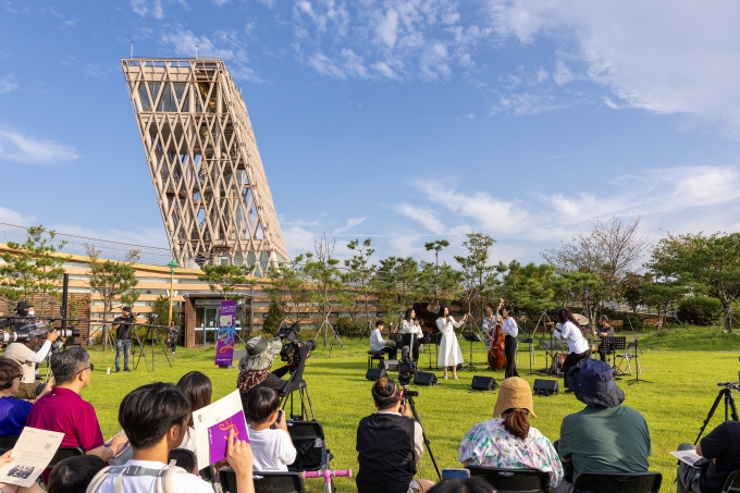 대자연 평화축제, 스트레스 '무장해제'…DMZ OPEN 페스티벌 | 더리더(the Leader) 입법국정전문지